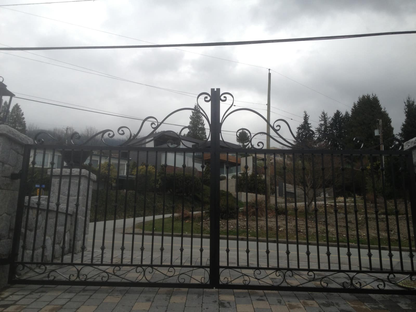 Driveway Gates | Western Iron Works